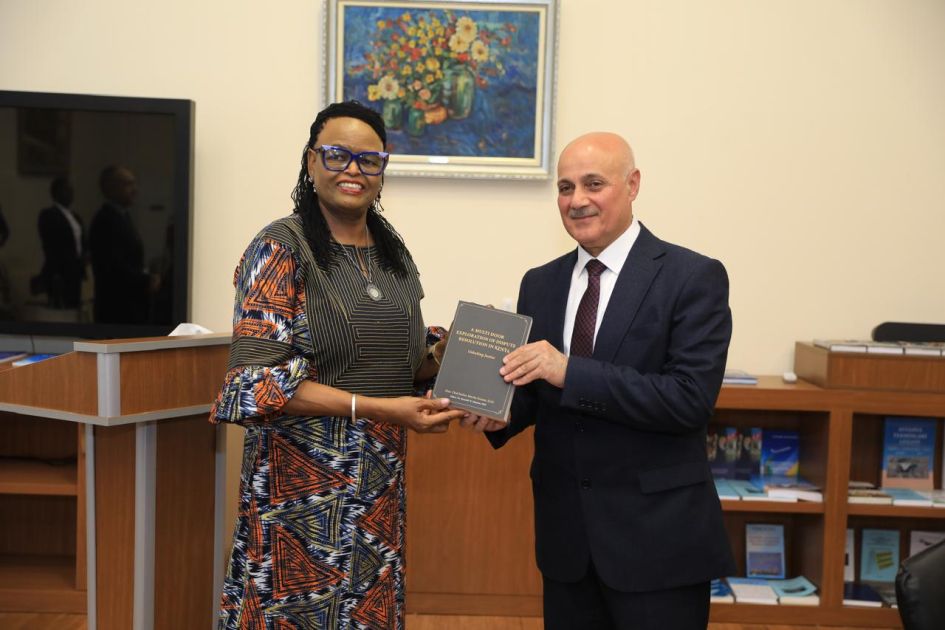 Keniya Ali Məhkəməsinin sədri Milli Aviasiya Akademiyasında olub