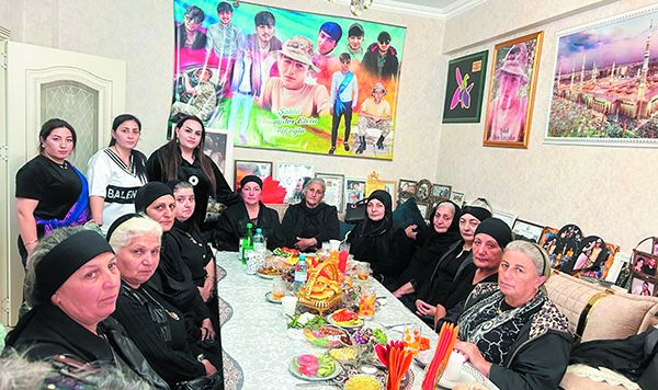 Şəfəqdə ucalan yurd sevgisi